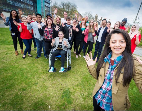 Deaf students get a taste of life at DMU