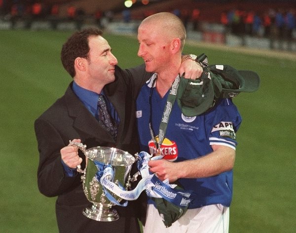 Leicester City legend Matt Elliott signs for DMU