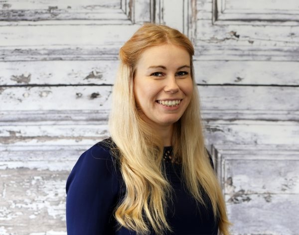 Successful attorney returns to offer DMU her learned advice