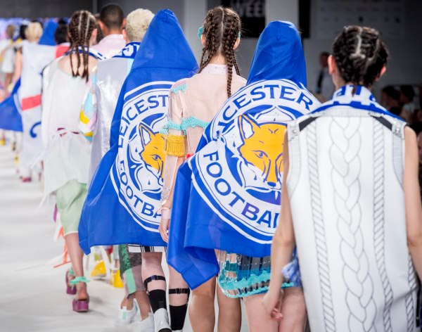 DMU wows Graduate Fashion Week crowds with show of pride in their City ...