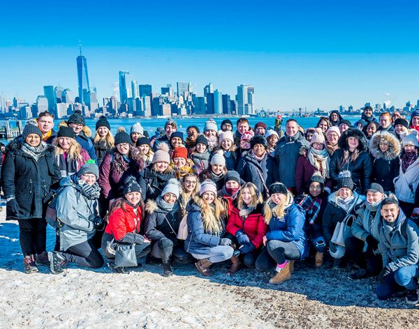 Hundreds of DMU students make the memory of a lifetime with a New York icon
