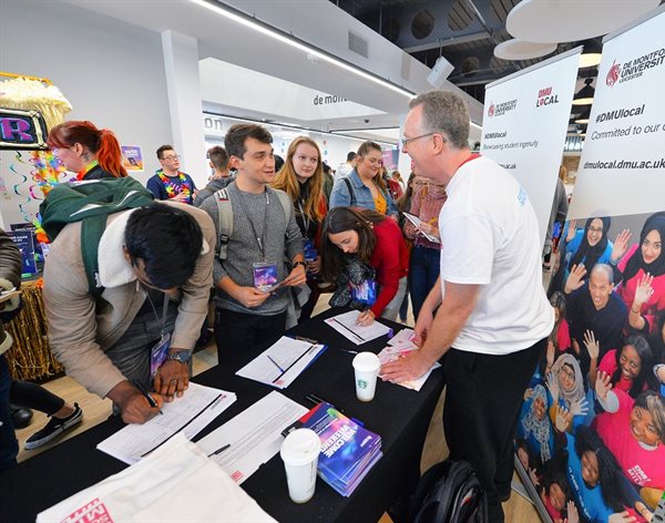More students than ever keen to learn more about volunteering at DMU