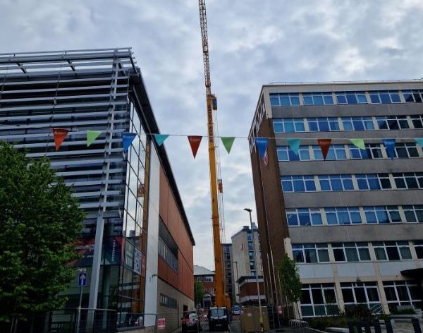 DMU installs carbon-cutting heat pump on Campus Centre roof