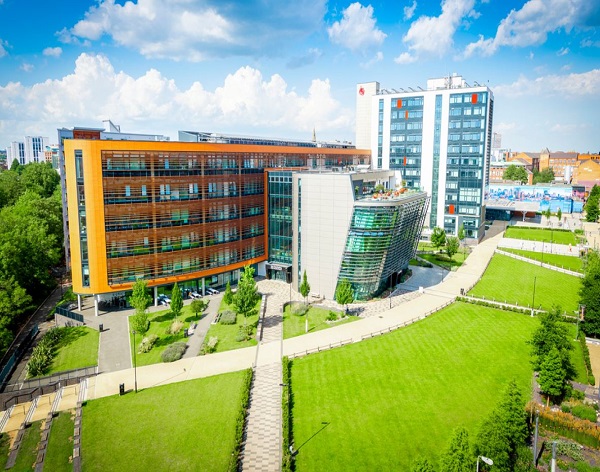 Successful Leicester figures become Pro-Chancellors at DMU