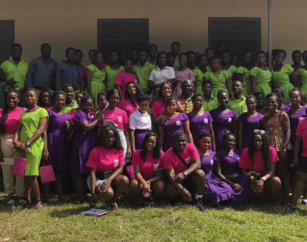 DMU Students and Alumni Volunteer in Ghana